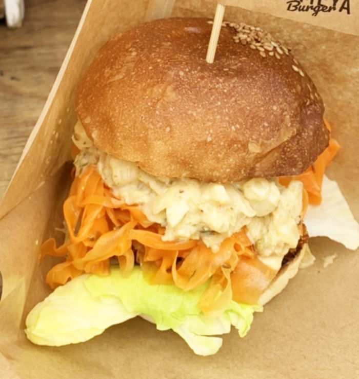 サメ料理専門キッチンカー【SAMEYA】に釘付け！サメバーガー食べてきた | ストロング魚イーター